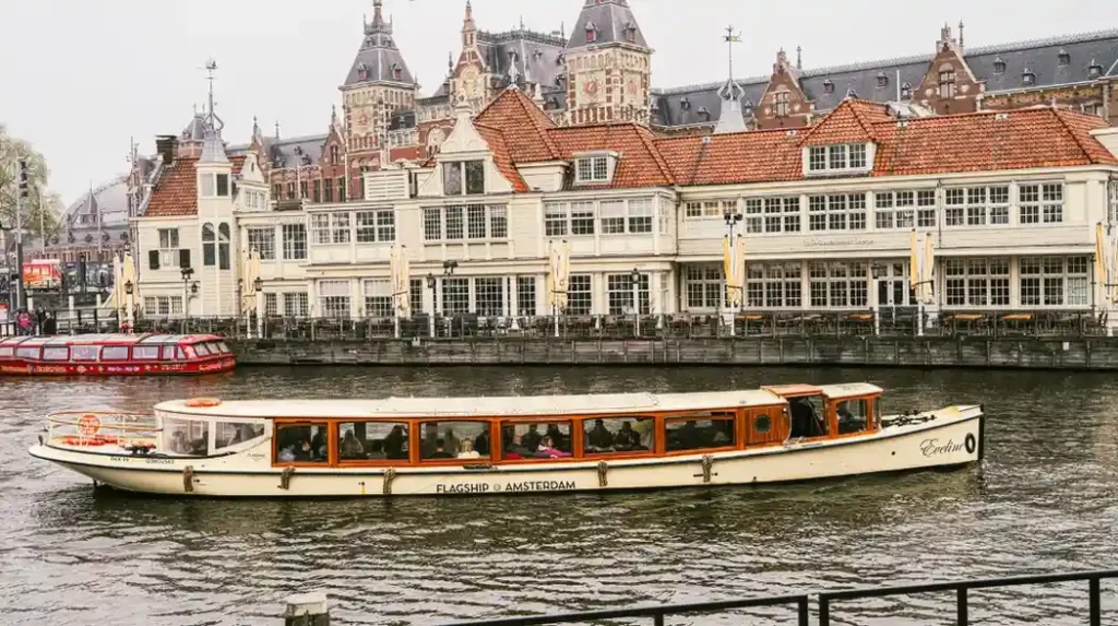 Amsterdam in February 2026: 9 Best Things to Do, Weather & Travel Tips